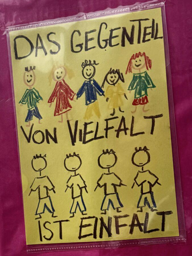 wp_28433_251003_gt_detmold (4) – OMAS GEGEN RECHTS – Nord